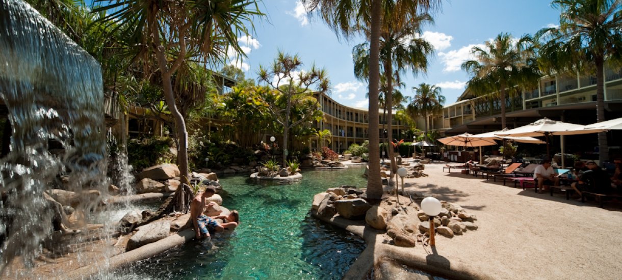 Club Croc Hotel Airlie Beach | Hotelli | matkatoimisto Aktiv-Resor